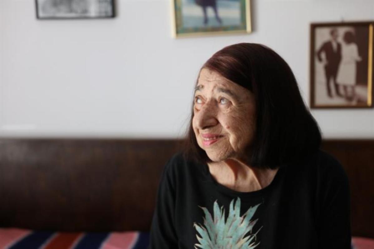 Έφυγε από τη ζωή η ποιήτρια Κατερίνα Αγγελάκη – Ρουκ - The Press ...