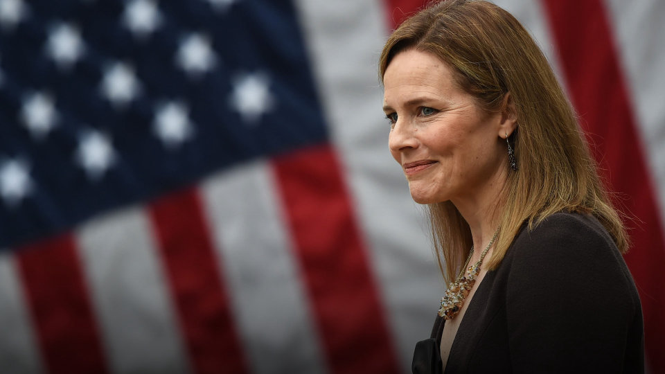 Εκλογή και ορκομωσία της Έιμυ Κόνυ Μπάρρετ αυθημερόν θέλει ο Τραμπ ...