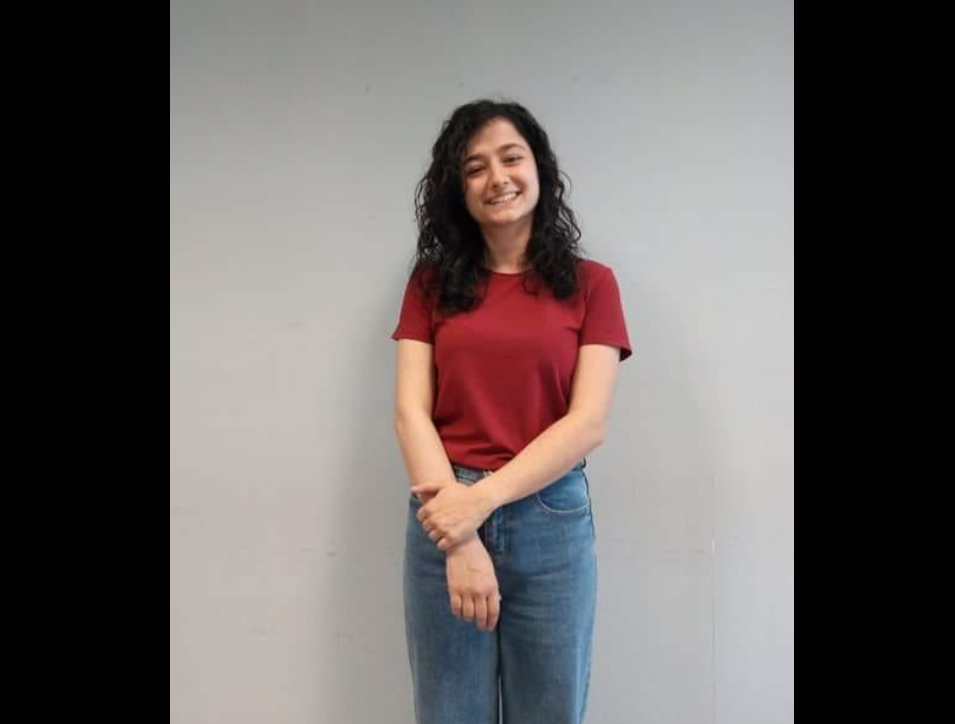 Λαϊκό Μέτωπο: Χτύπησαν την απεργό πείνας Χαζάλ Σετσέρ στις φυλακές Θήβας - The Press Project ...