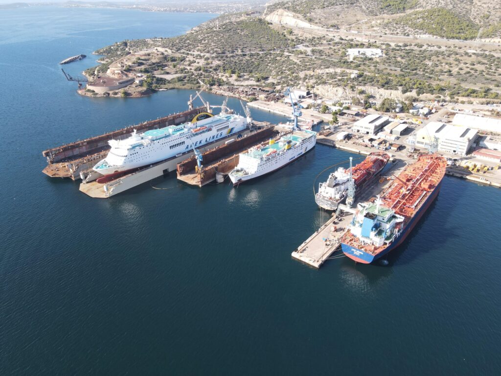 Απολύσεις στα ναυπηγεία Ελευσίνας: «Μετά τις κυβερνητικές φιέστες για ...