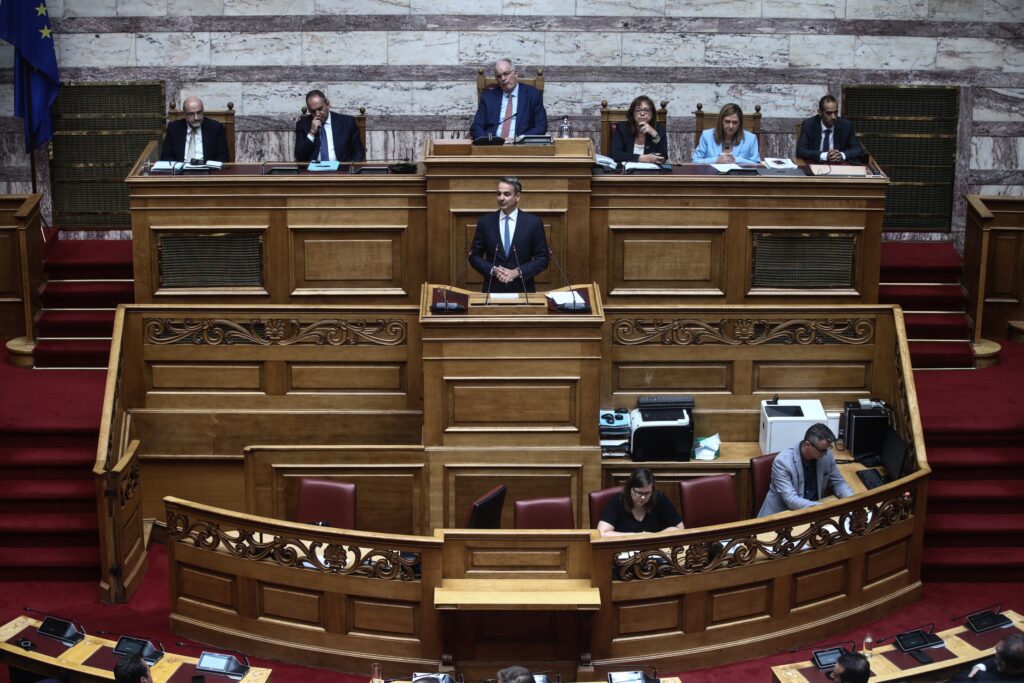 Έκθεση της Κομισιόν για τα προβλήματα του κράτους δικαίου - «Επικίνδυνο ...